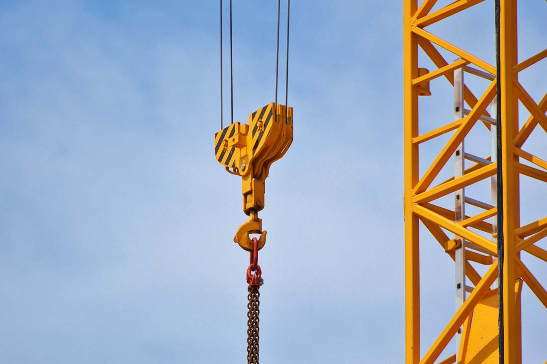 Hoist Operators — What Do They Do and How Much Do They Earn?